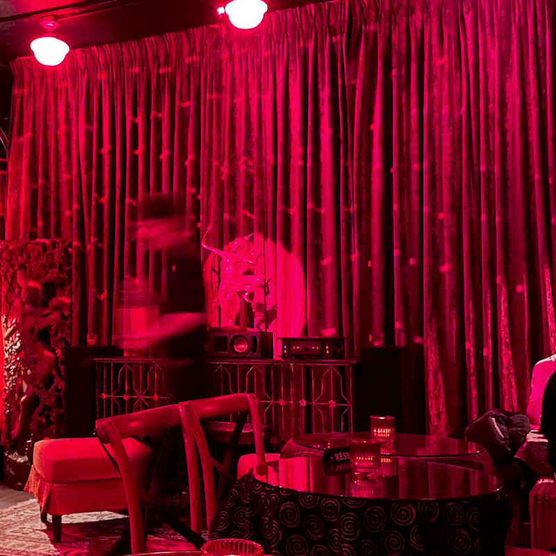 Magpie Magique : un bar secret au cœur du Plateau - Le French Explorer